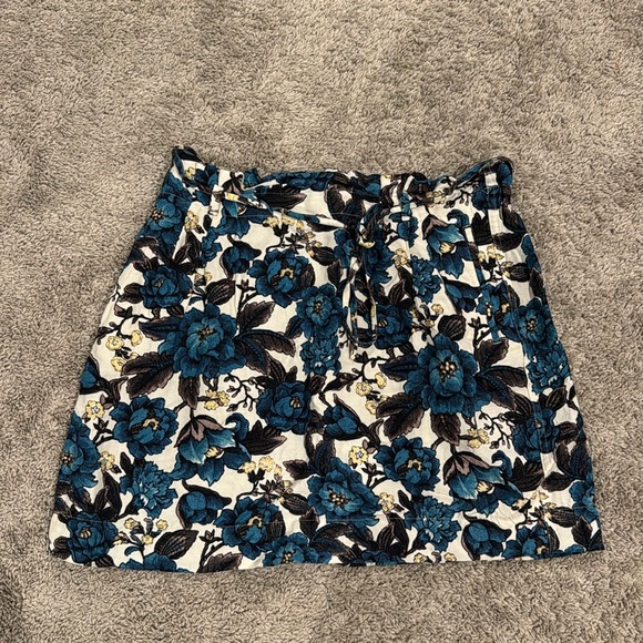 LOFT | Skirts | Stretchy Ann Taylor Loft Skirt | Poshmark